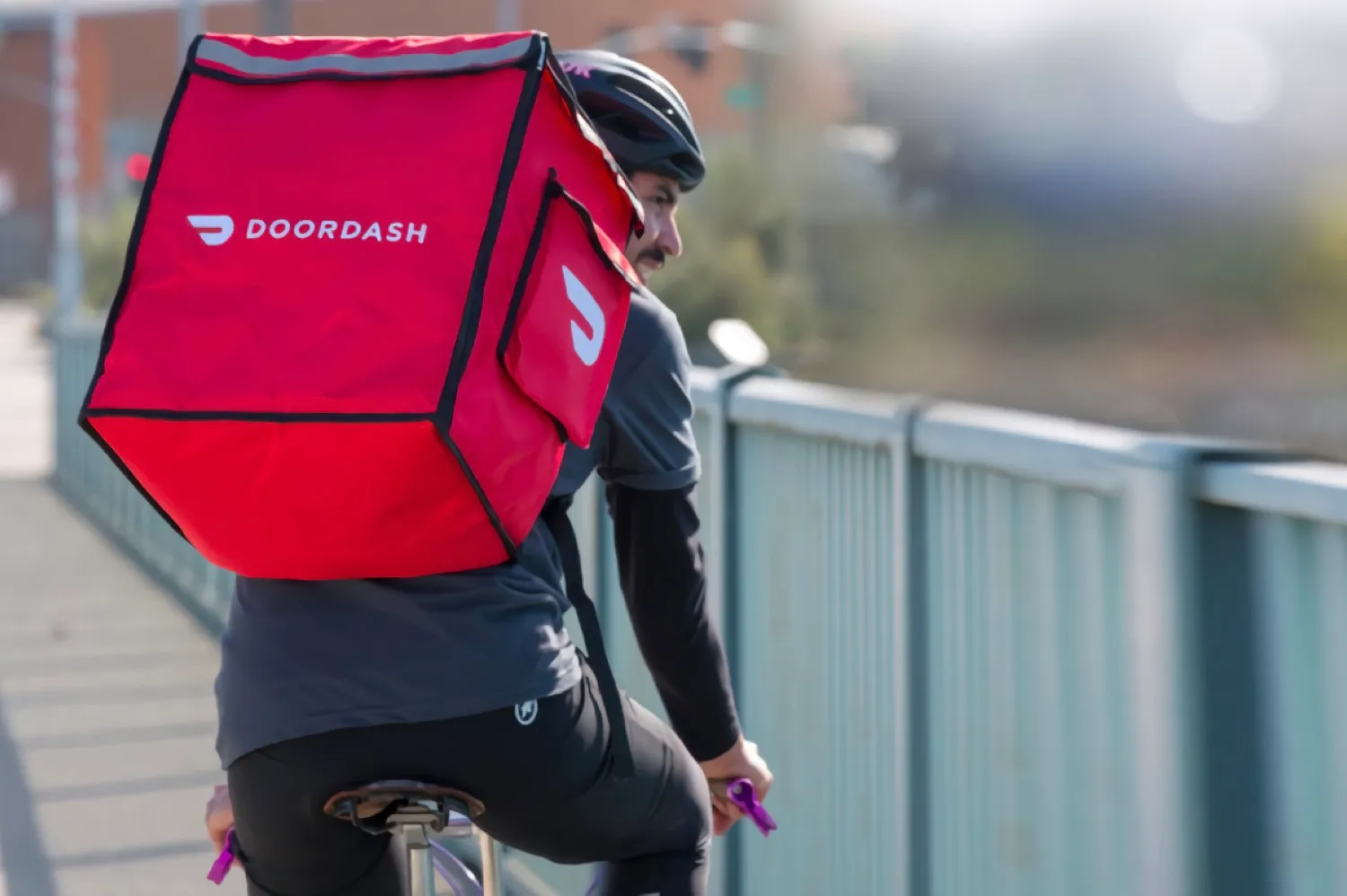 DoorDash Faces Legal Action in Canada Over Hidden Delivery Fee