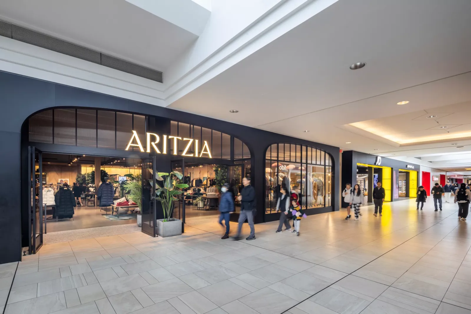 Value Retailers Power Growth in Kantar Canada Rankings