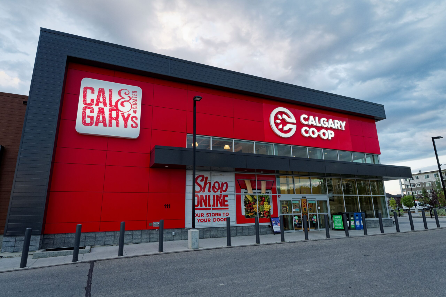 Calgary Co-op closing two of its food stores